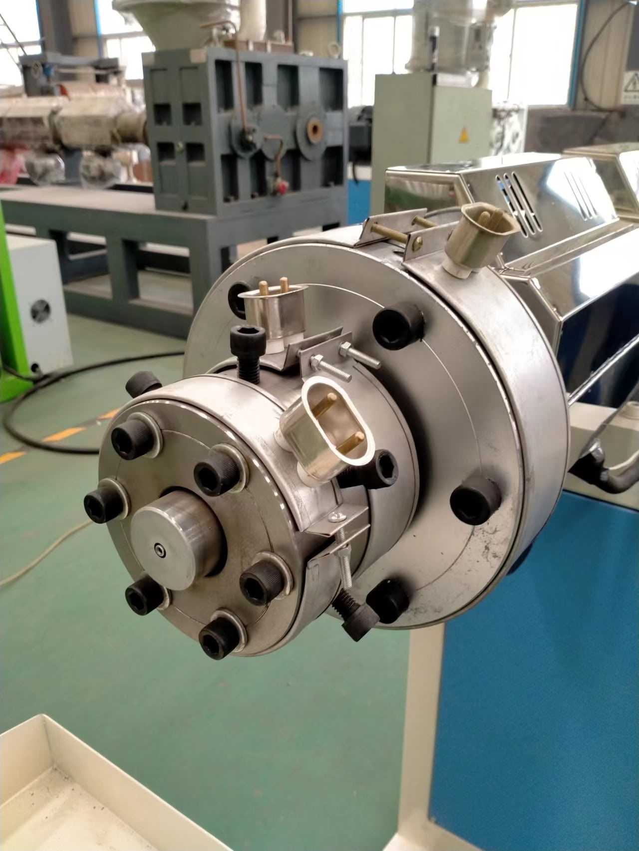 Extruder&Expander of Single-wall Heat Shrinkable Tubing - WOLJIA ...